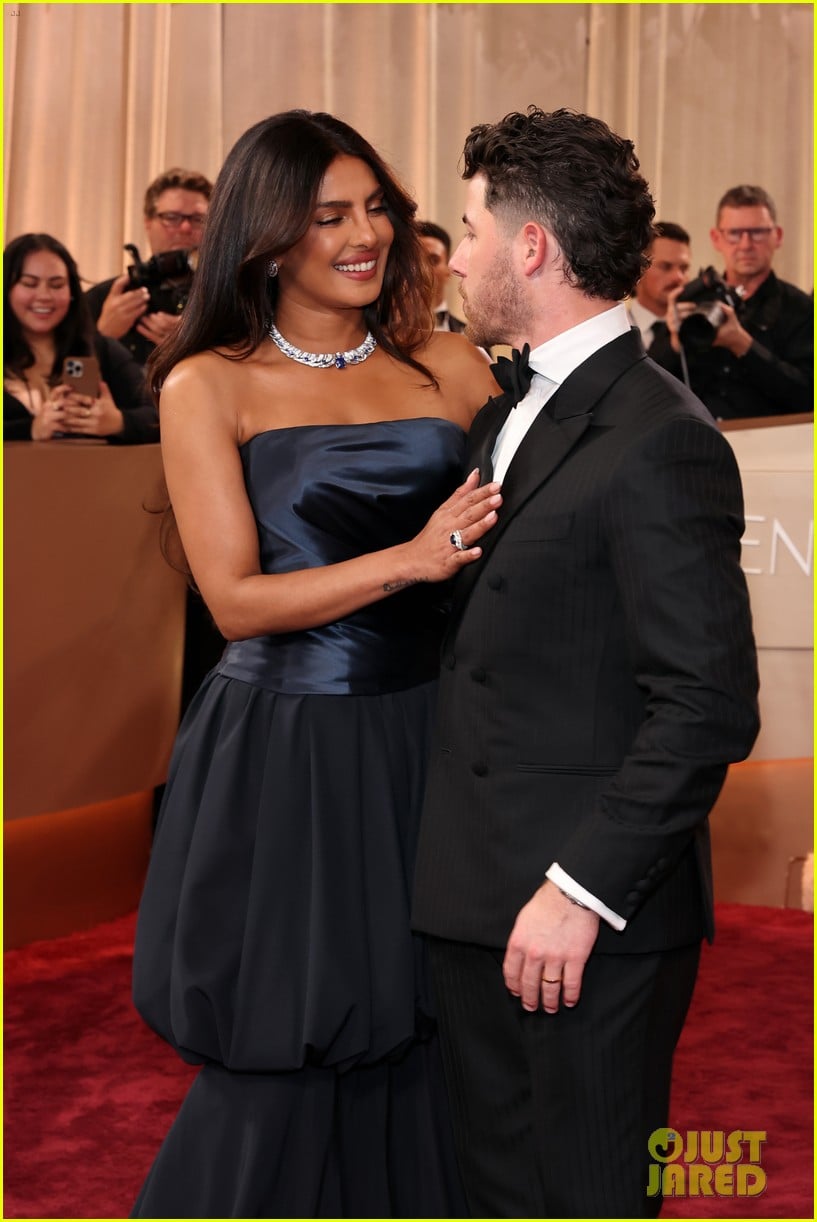 Nick Jonas Joins Wife Priyanka Chopra at Golden Globes 2026 Amid ...