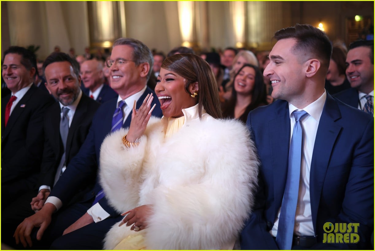 Nicki Minaj Holds Trump's Discolored Hand at Summit, Calls Herself His ...