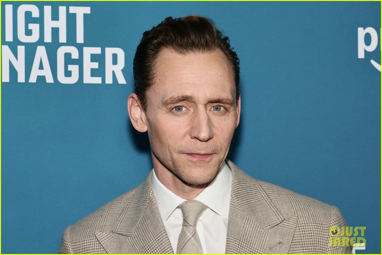 Tom Hiddleston Wears a Smart Suit to the New York Premiere of 'The ...