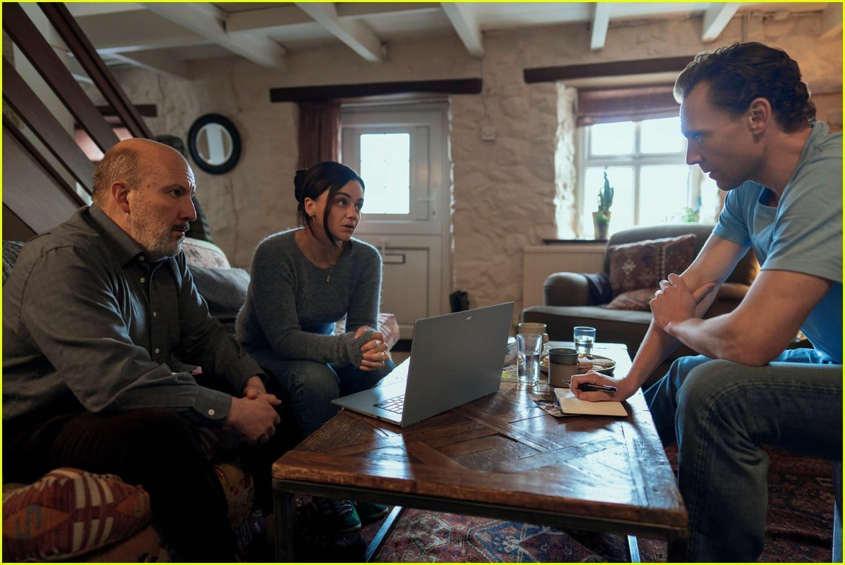 'The Night Manager' Season 2 Reviews Are In: See How Critics Feel About ...