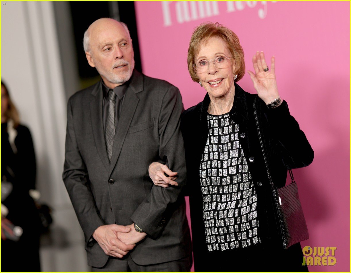 Inside the Special Night for Carol Burnett at the 'Palm Royale' Season ...
