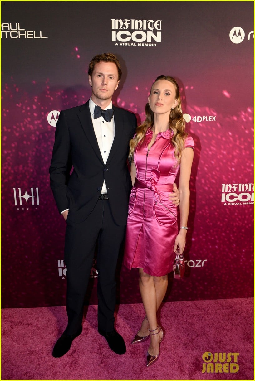 Paris Hilton Gets Support from Husband Carter Reum & Their Kids at ...