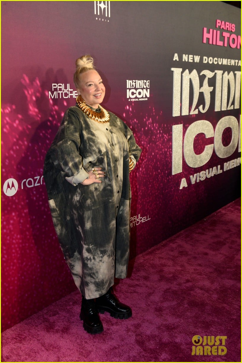 Paris Hilton Gets Support from Husband Carter Reum & Their Kids at ...