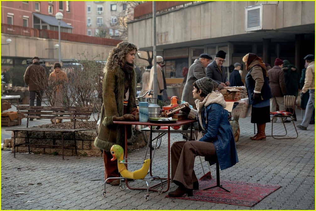 'PONIES' Reviews: Critics Are Raving About Emilia Clarke & Haley Lu ...