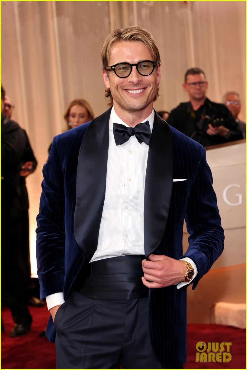 Glen Powell Teases 'Chad Powers' Season 2 at Golden Globes 2026: Photo ...