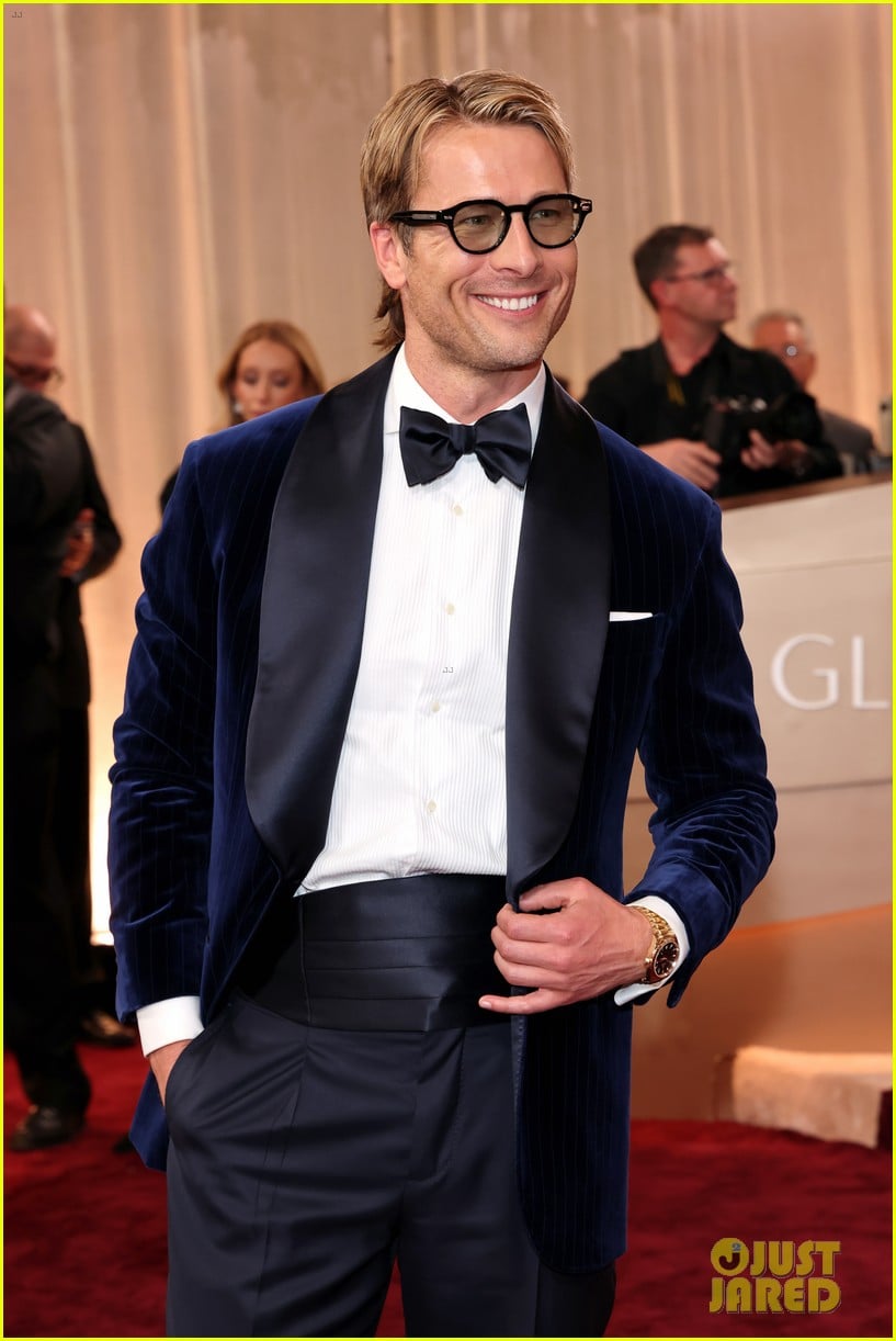 Glen Powell Teases 'Chad Powers' Season 2 at Golden Globes 2026: Photo ...