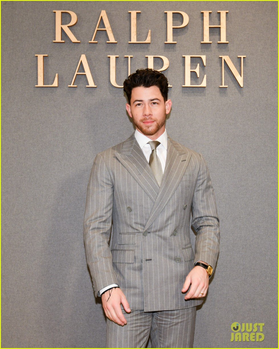 Nick Jonas, Tom Hiddleston, Liam Hemsworth & More Kick Off Milan ...