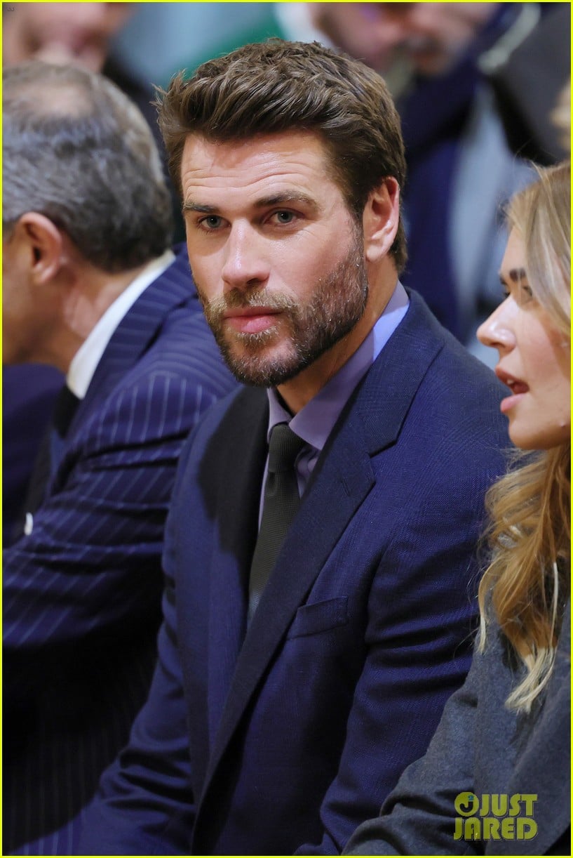 Nick Jonas, Tom Hiddleston, Liam Hemsworth & More Kick Off Milan ...