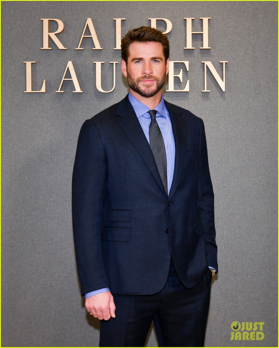 Nick Jonas, Tom Hiddleston, Liam Hemsworth & More Kick Off Milan ...