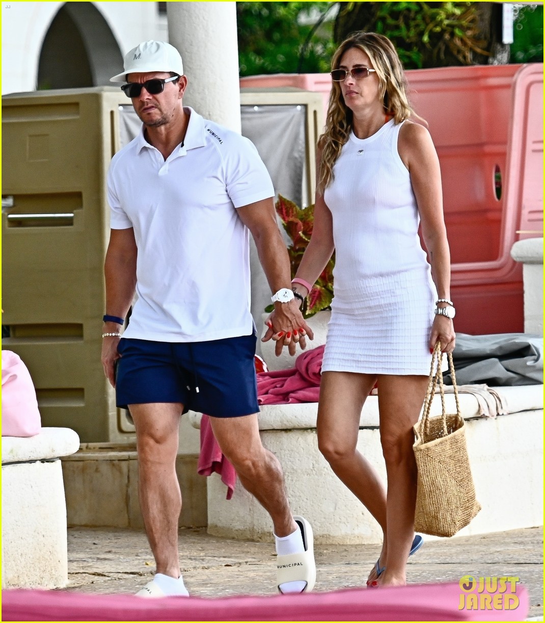 Mark Wahlberg Swims With Wife Rhea Durham During Relaxing Barbados ...