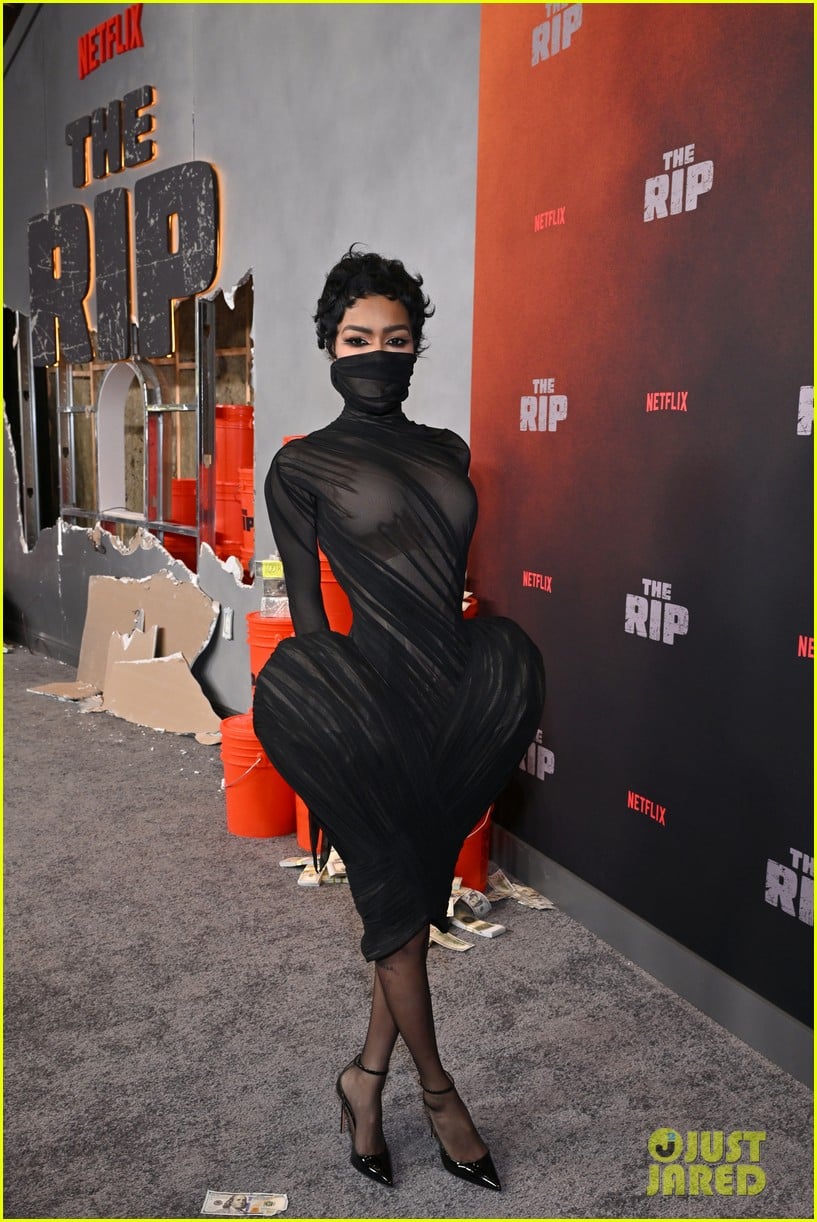 Ben Affleck & Matt Damon Join New Golden Globe Winner Teyana Taylor at ...