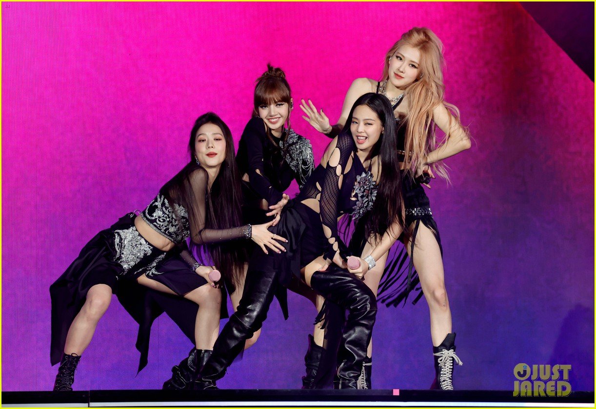 Rosé Explains Her Relationship With the Other BLACKPINK Members: Photo ...