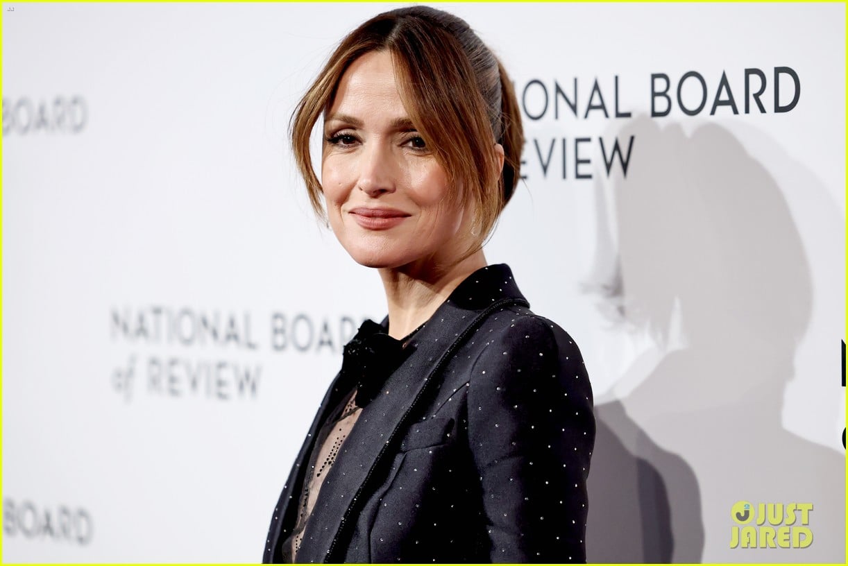 Rose Byrne Gives Update on New Bearded Dragon After Husband Bobby ...