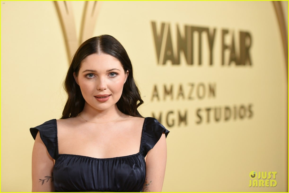 Who Is the Actress Going Viral in the Background of 'Heated Rivalry ...