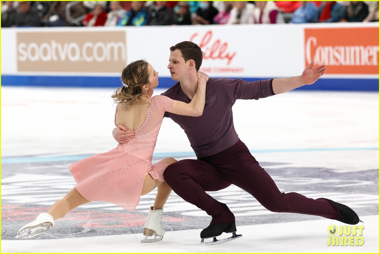 US Figure Skating Champions Alisa Efimova & Misha Mitrofanov Can't Go ...