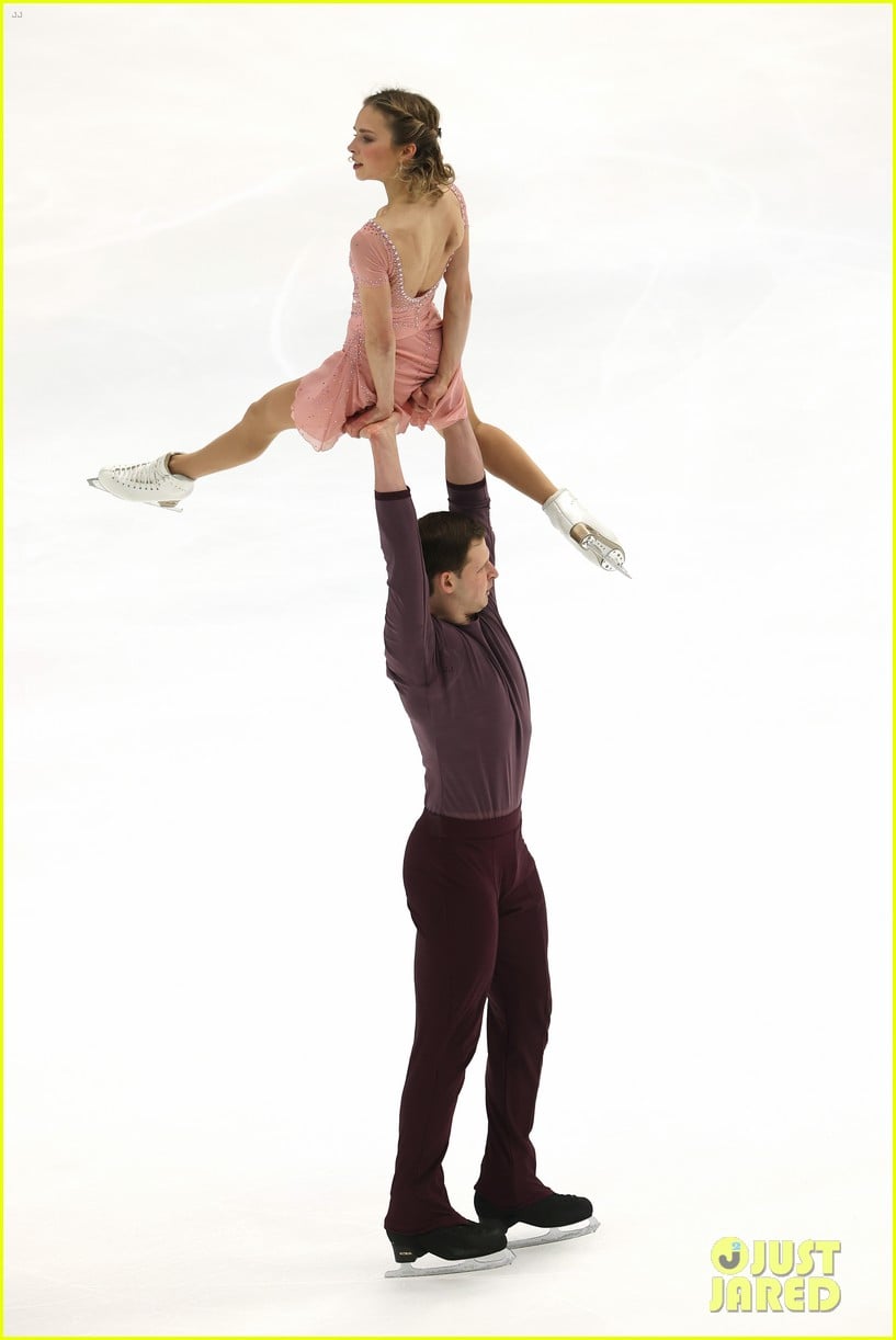 US Figure Skating Champions Alisa Efimova & Misha Mitrofanov Can't Go ...