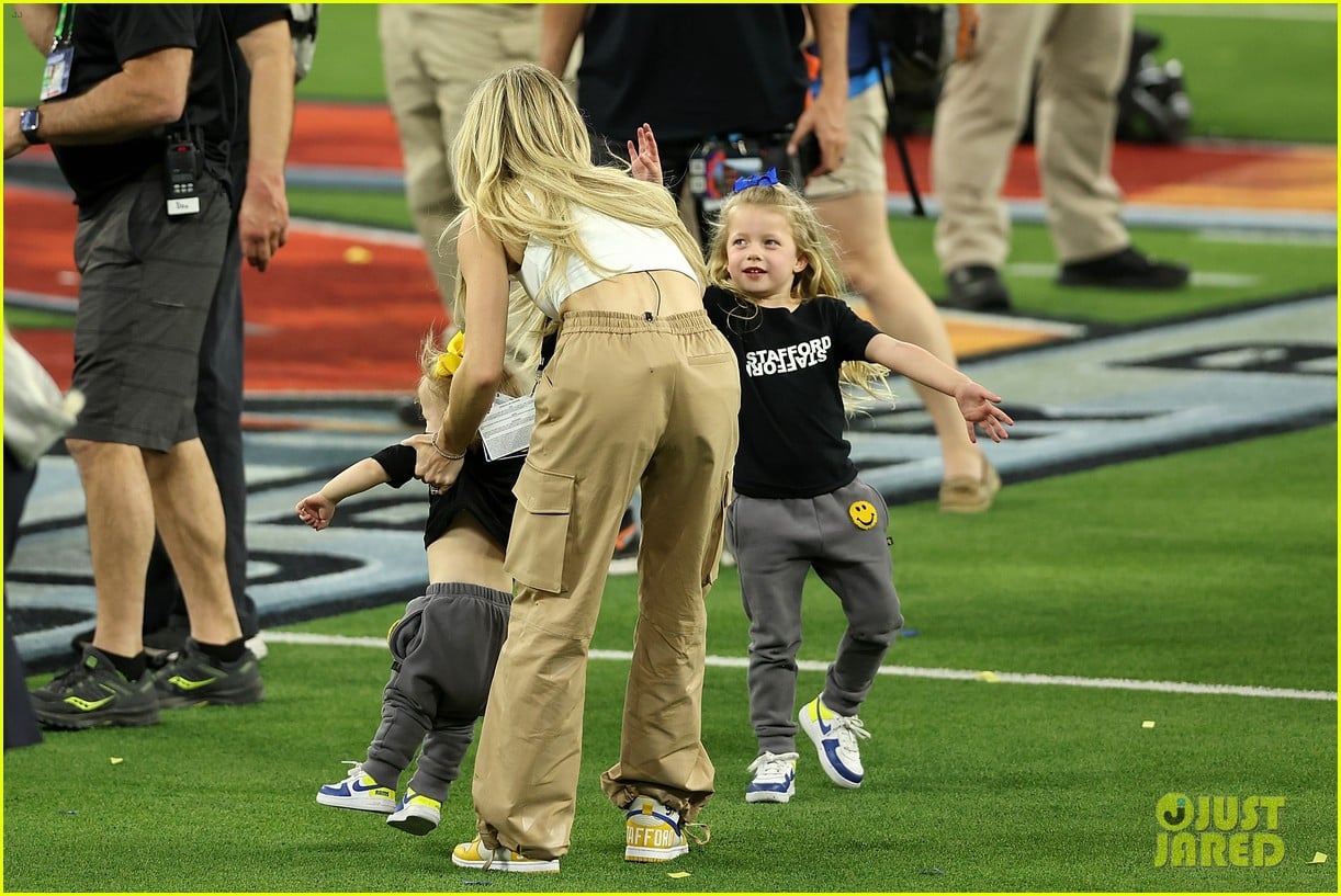 Who Is Matthew Stafford's Wife & Kids? Meet His Family & See the Cutest ...