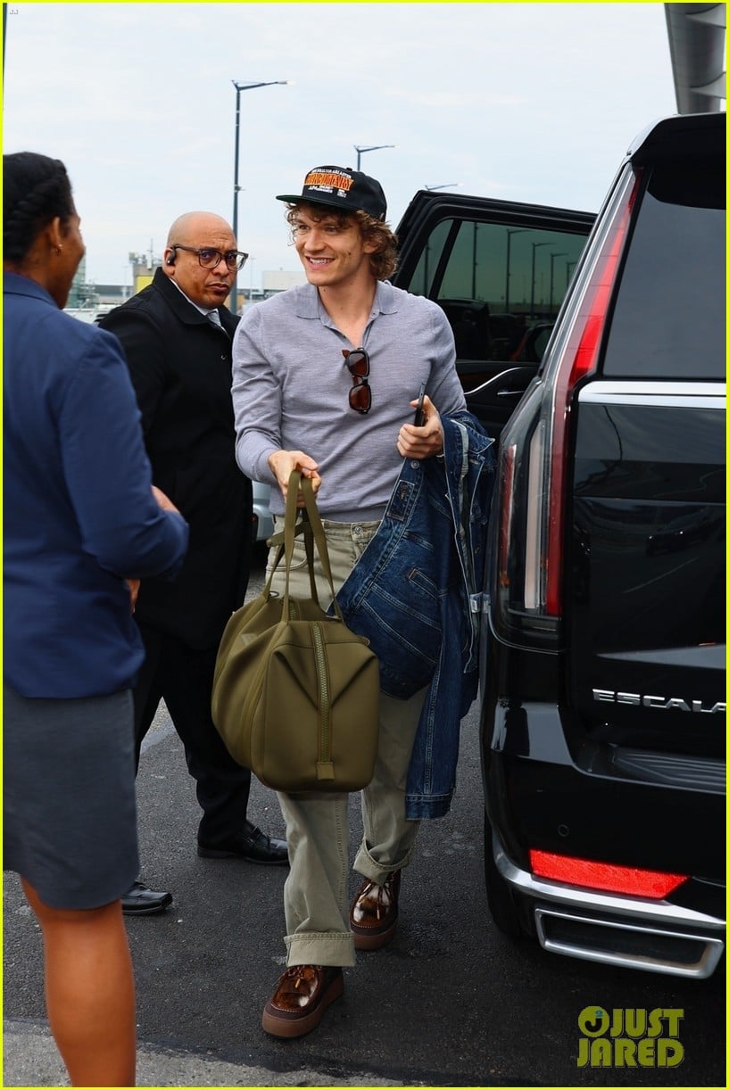Connor Storrie & François Arnaud Catch Flight Out of NYC Together After ...