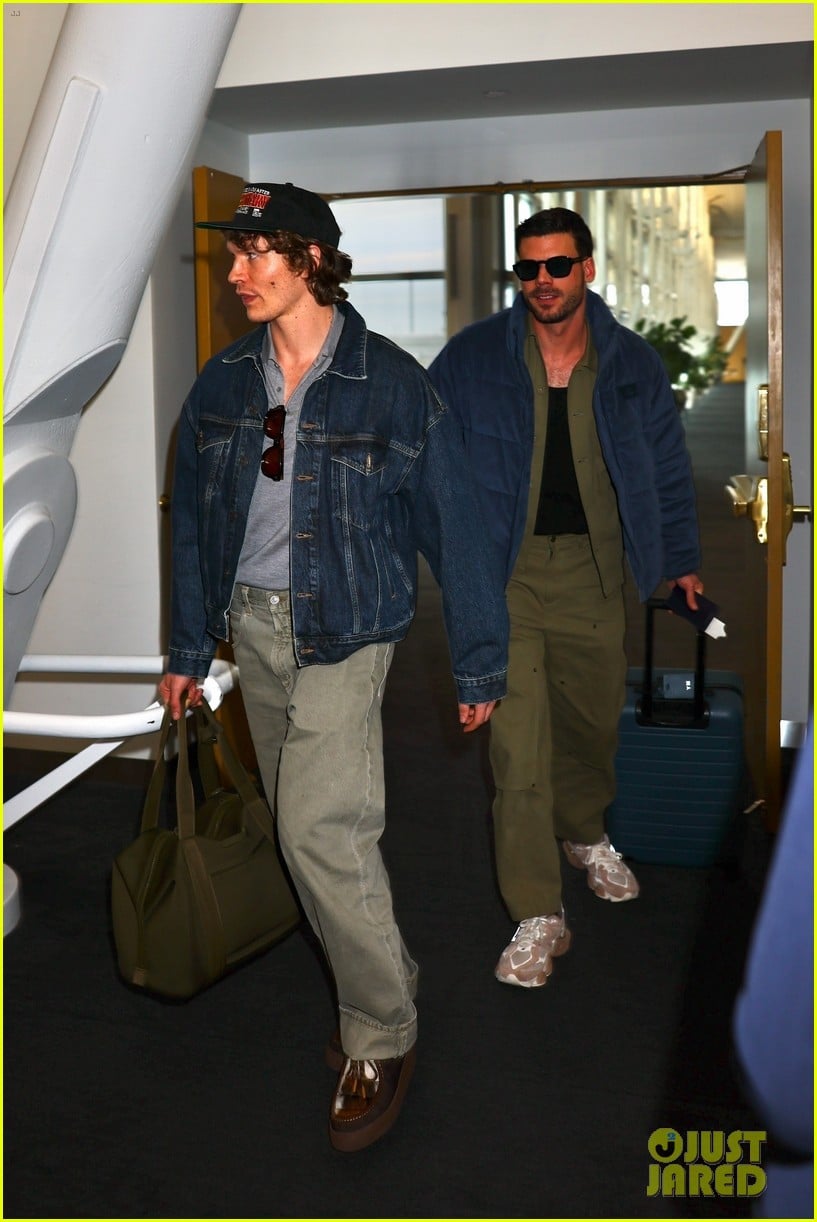 Connor Storrie & François Arnaud Catch Flight Out of NYC Together After ...