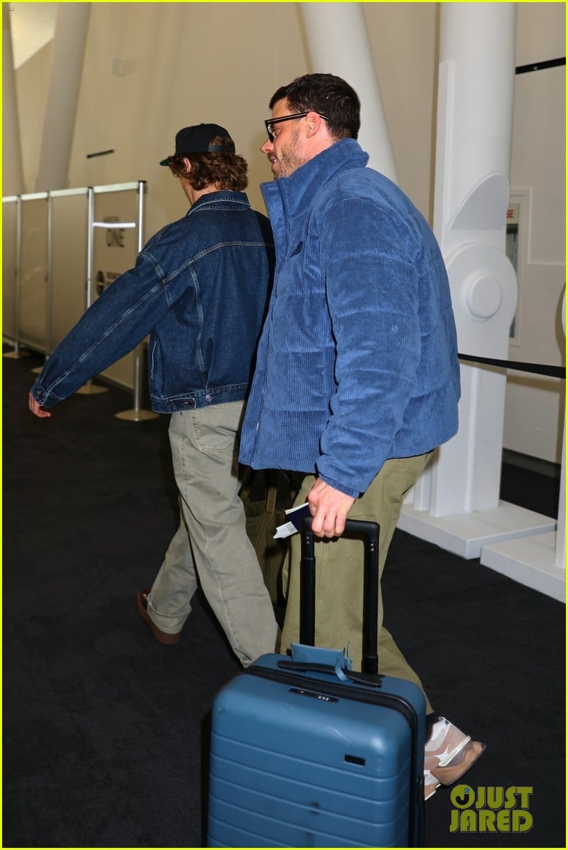 Connor Storrie & François Arnaud Catch Flight Out of NYC Together After ...