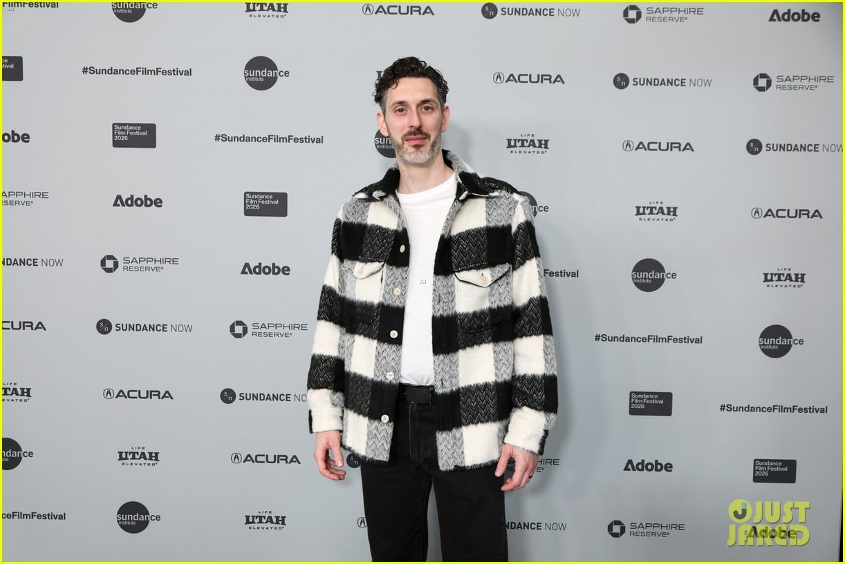 Taika Waititi Gives Update On His 'Star Wars' Movie, Teases Script He ...