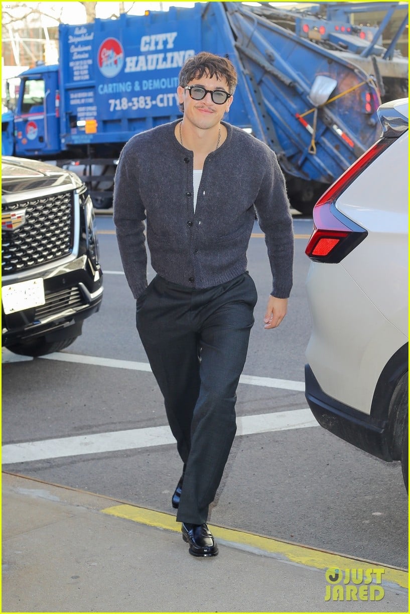 Tom Blyth & Emily Bader Step Out in NYC After 'People We Meet on ...