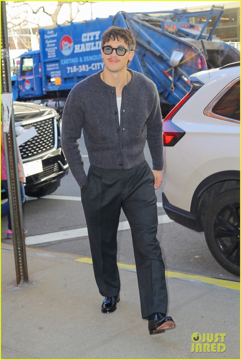 Tom Blyth & Emily Bader Step Out in NYC After 'People We Meet on ...