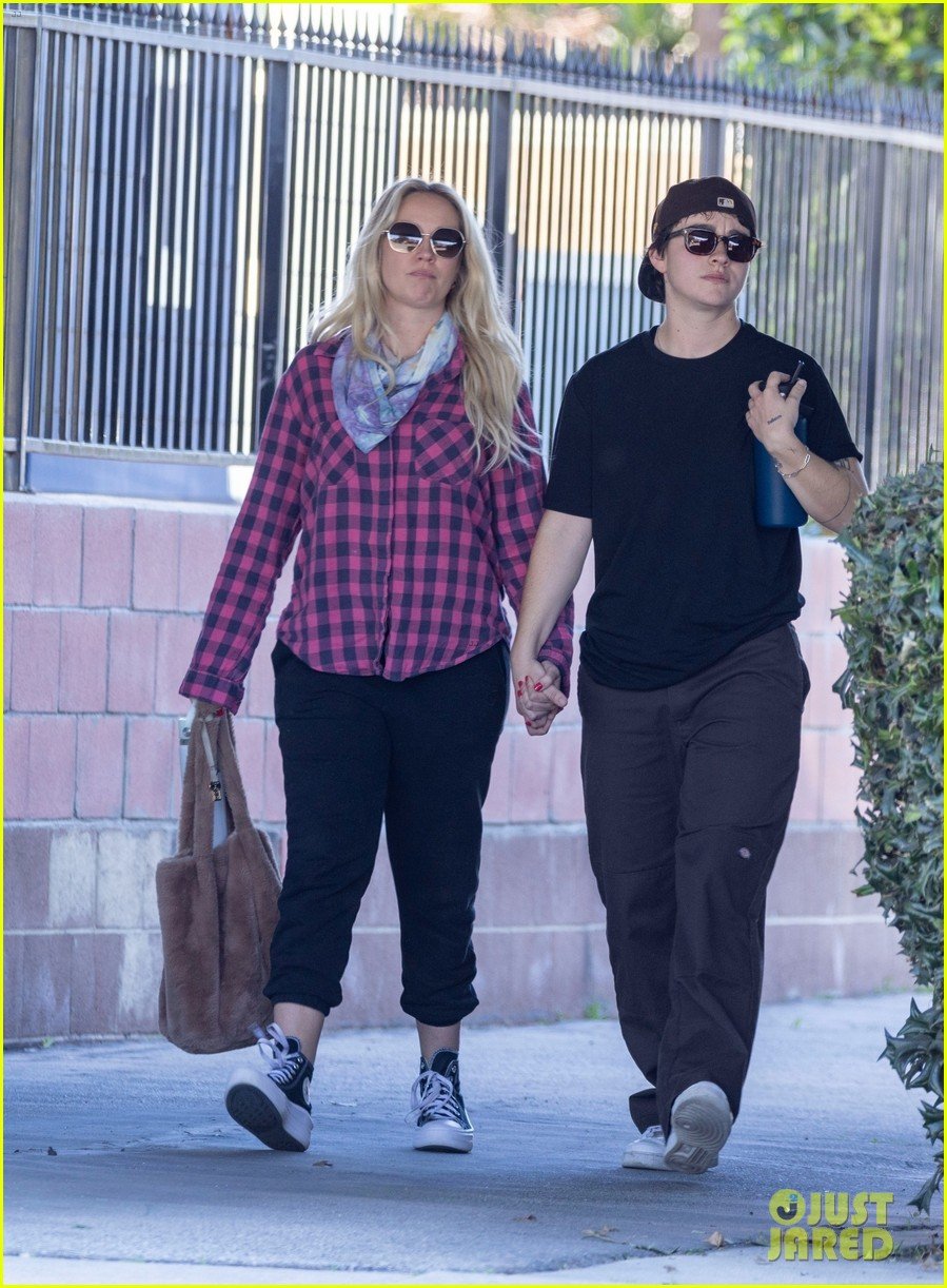 Anna Camp & Girlfriend Jade Whipkey Hold Hands During Day Out in L.A ...