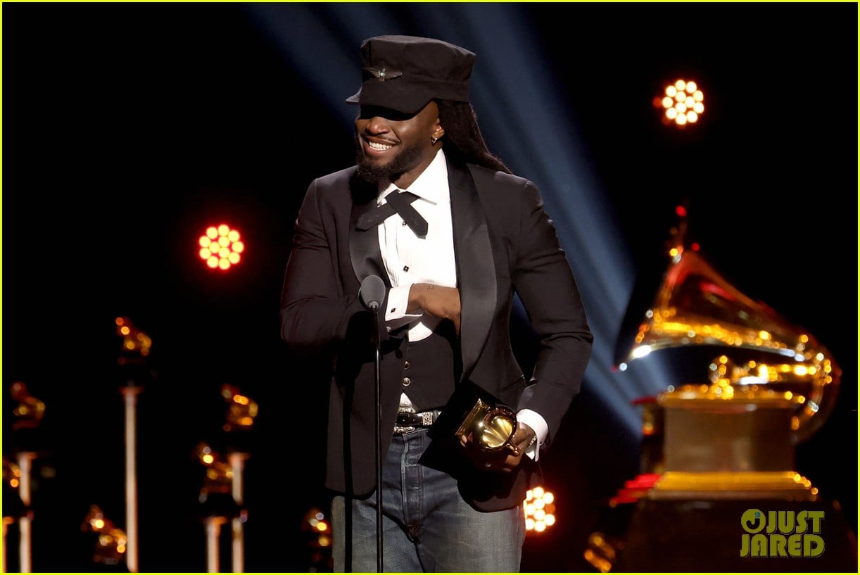 Shaboozey Gets Emotional as He Wins First Grammy, Dedicates Award to ...