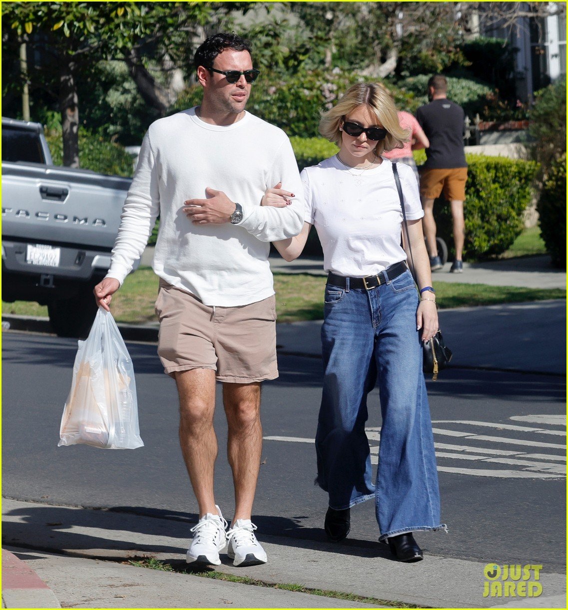 Sydney Sweeney & Boyfriend Scooter Braun Hold Hands on Stroll in ...