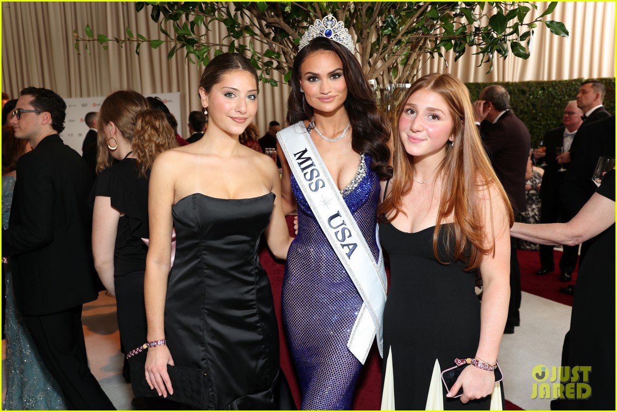 Look Inside Elton John's Oscars 2026 Viewing Party With Dua Lipa ...