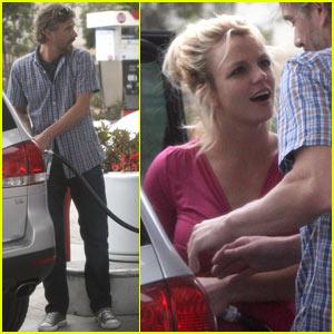 Britney Spears & Jason Trawick: Gas-Pumping Couple | Britney Spears ...