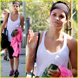 Jaimie Alexander Turns 30, Thanks Boyfriend Peter Facinelli & All Her ...