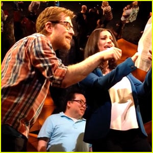 Idina Menzel Sings Rent’s ‘Seasons of Love’ Solo for Charity – WATCH ...