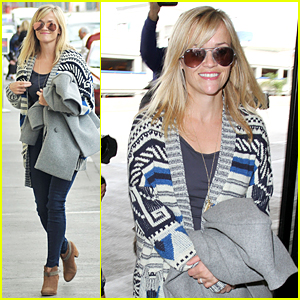 Watch Reese Witherspoon Get Startled By Fake Applause at SAG Awards ...