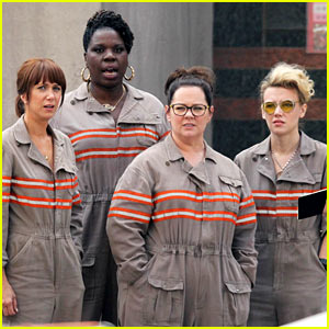 The Female ‘Ghostbusters’ Are Seen in Uniform for First Time ...