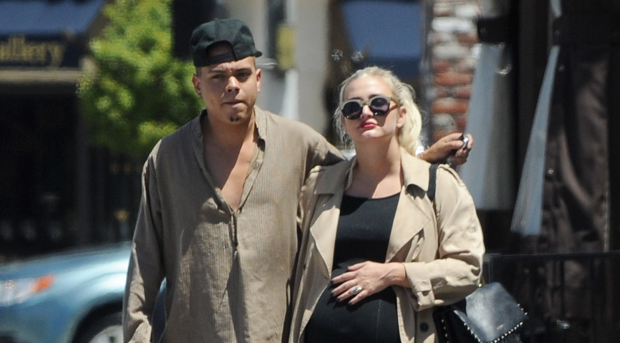 Ashlee Simpson’s Husband Evan Ross Shares New Photos From Their Wedding ...