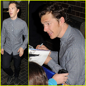Benedict Cumberbatch Signs Autographs For Tons of Fans at ‘Hamlet ...