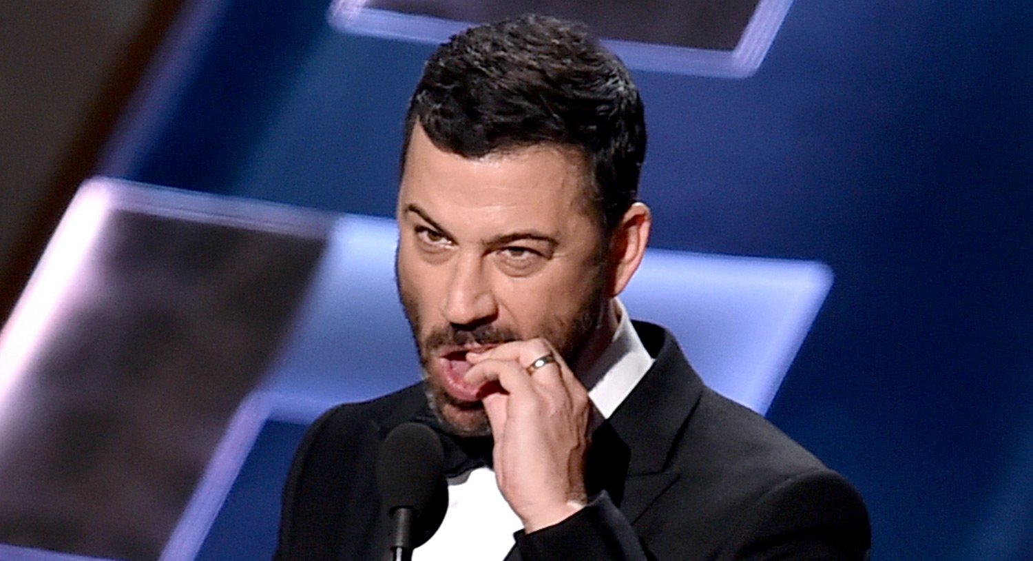 Jimmy Kimmel Ate the Emmys Winner Envelope! (Video) | 2015 Emmy Awards ...