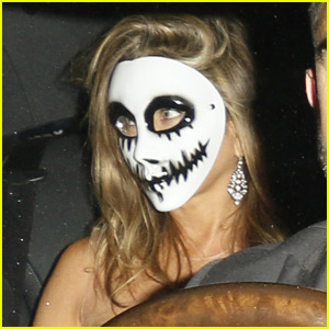 Jennifer Aniston Sports a Scary Mask for Halloween 2015 | 2015 ...