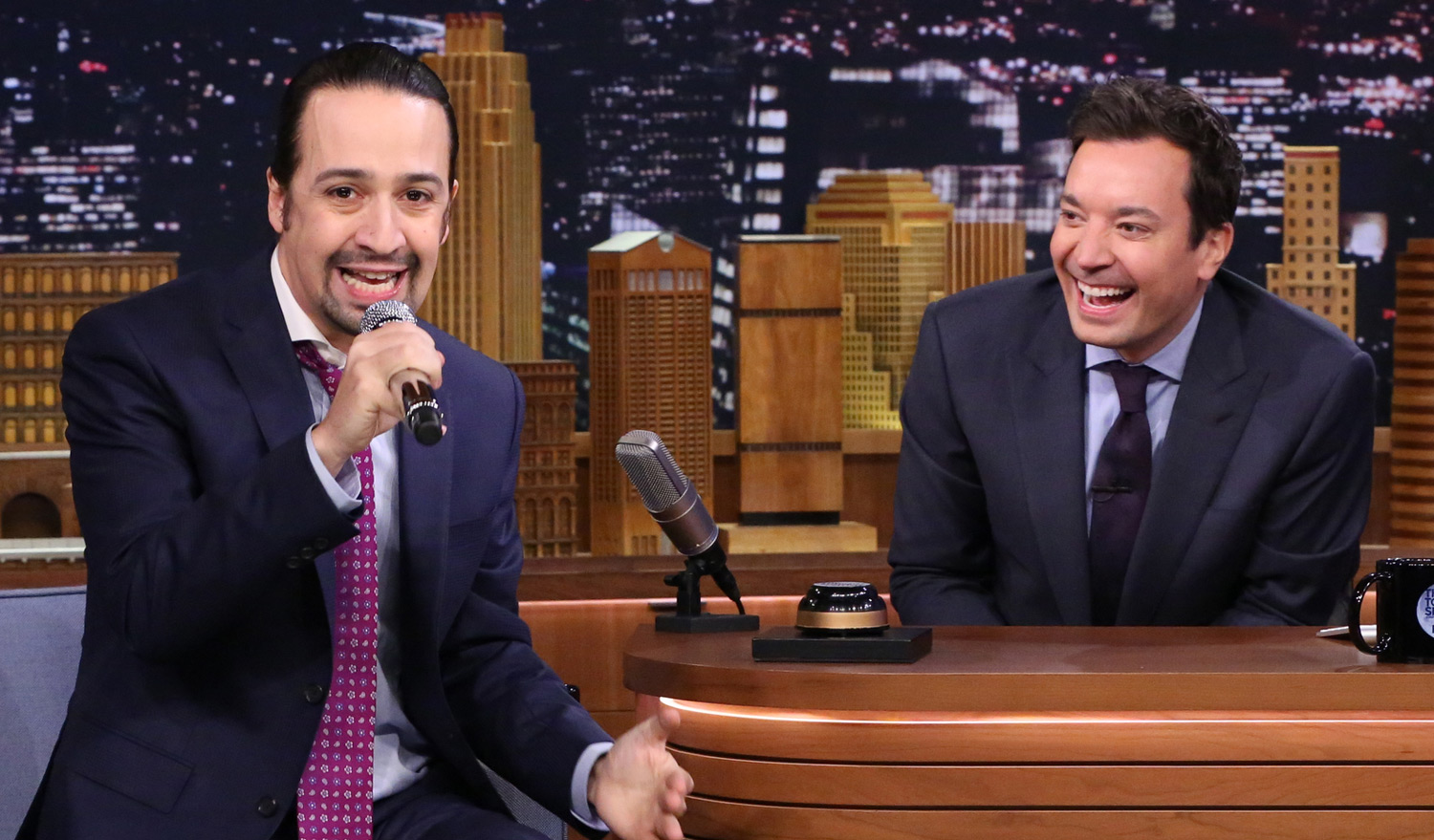 Hamilton’s Lin-Manuel Miranda Impresses Jimmy Fallon with Freestyle Raps! | Jimmy Fallon, Lin ...