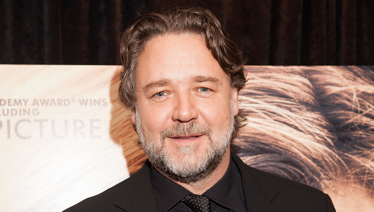 Russell Crowe Slams Virgin Australia After Refusing to Let Him Check ...