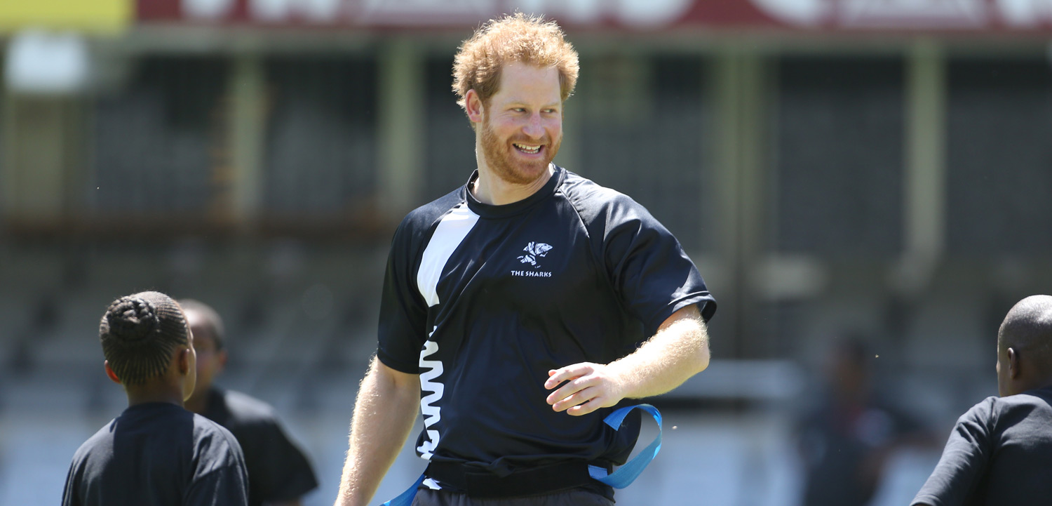 Prince Harry Plays Rugby Game with Kids in South Africa | Prince Harry ...
