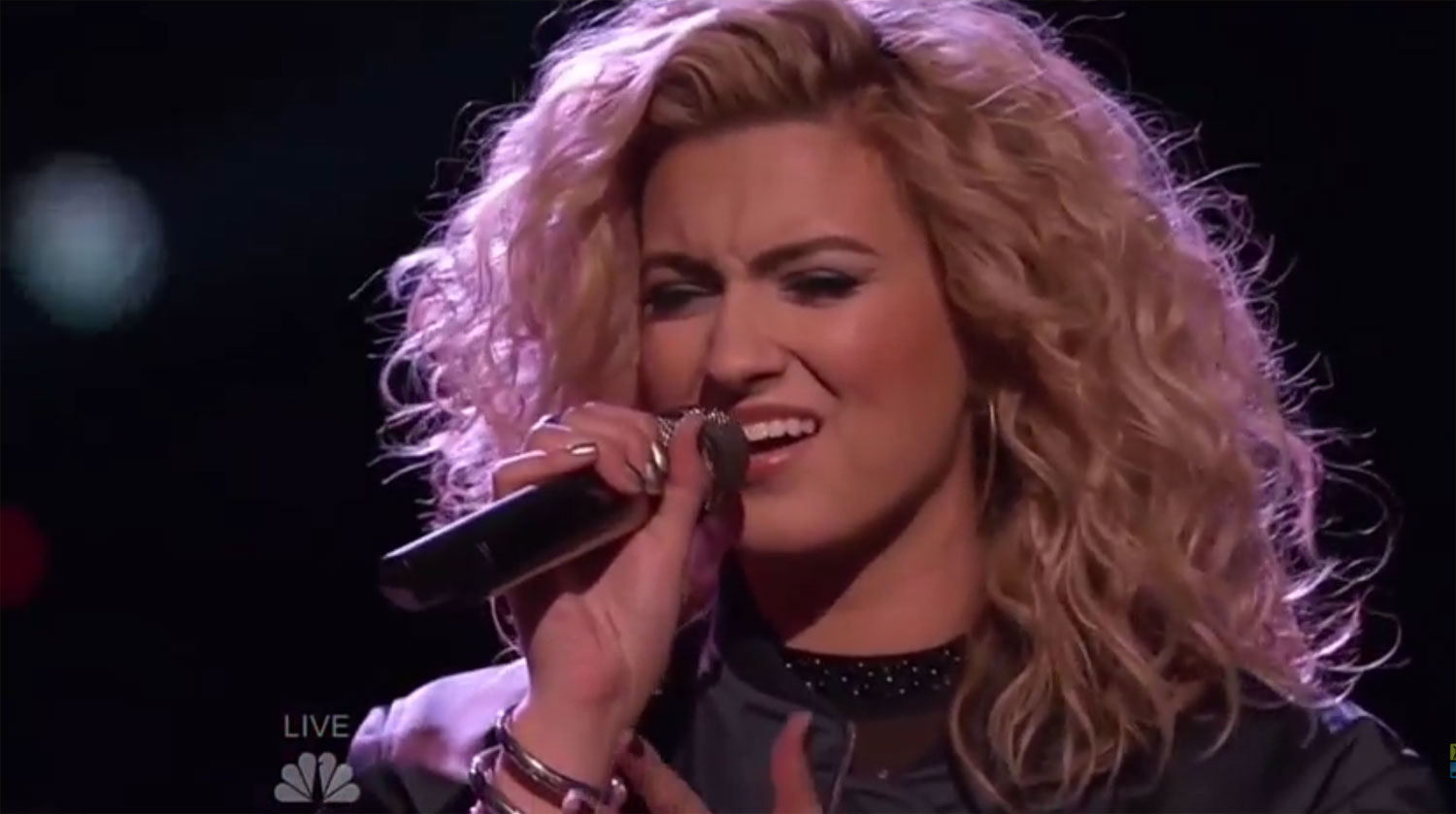 Tori Kelly Performs ‘Hollow’ with Jeffery Austin on ‘The Voice ...