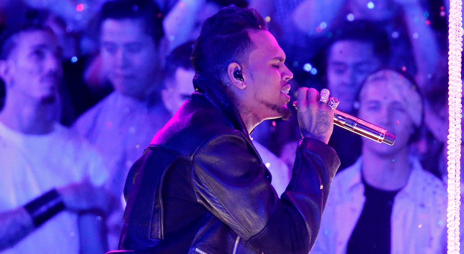 Chris Brown Performs 4 Songs at iHeartRadio Music Awards 2016 (Video ...