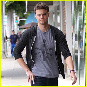 Jack Quaid Talks Growing Up With Parents Meg Ryan & Dennis Quaid | Jack ...
