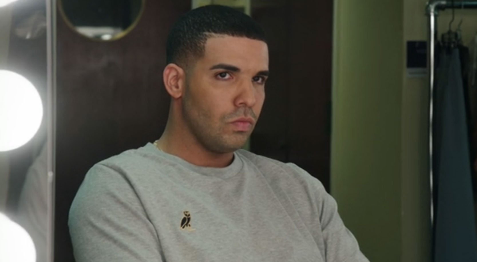 Drake Has Beef With Everyone at ‘Saturday Night Live’ – Watch All of ...