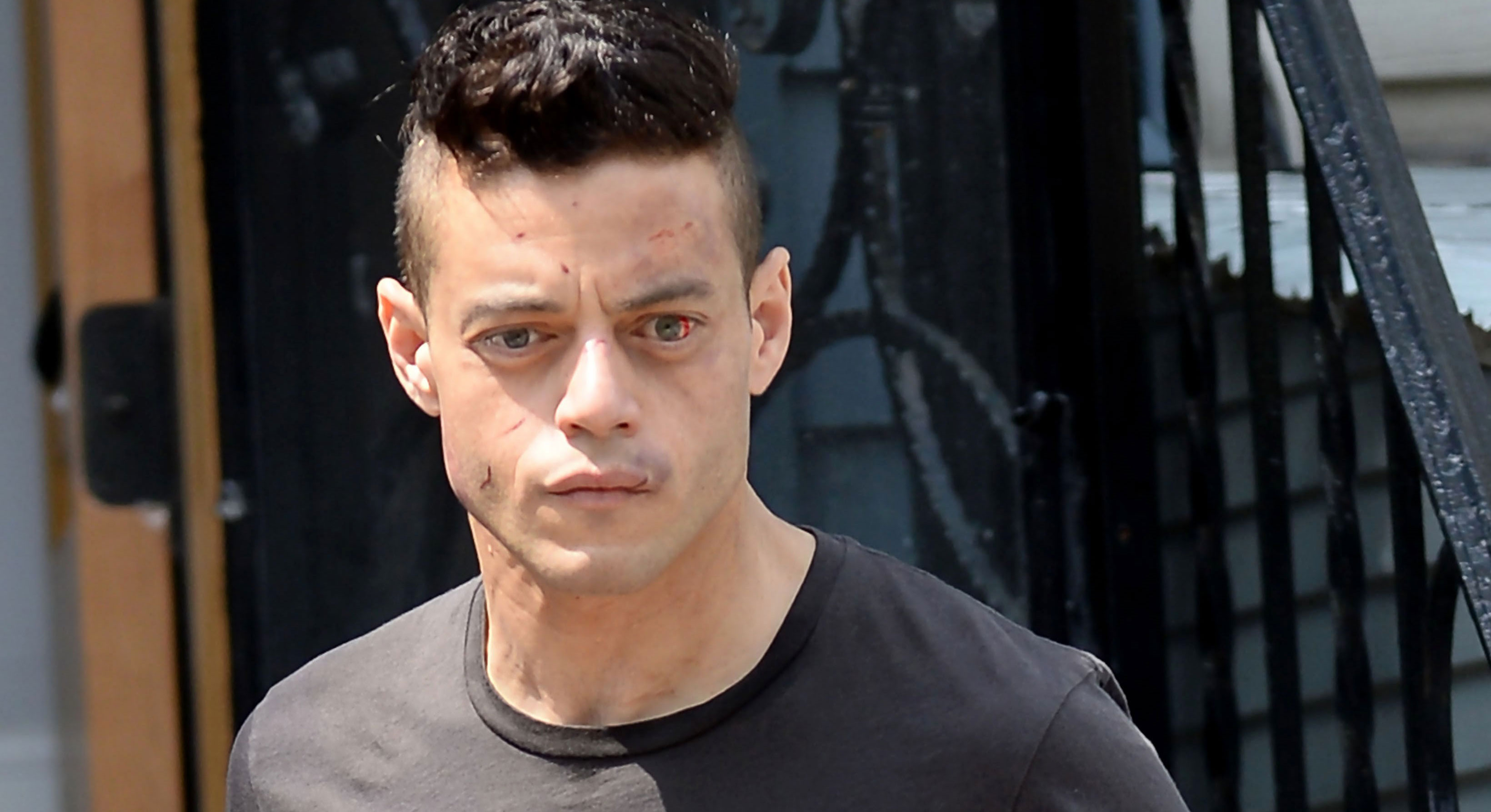 Rami Malek Looks a Little Beat Up While Filming ‘Mr. Robot’ | Mr. Robot ...