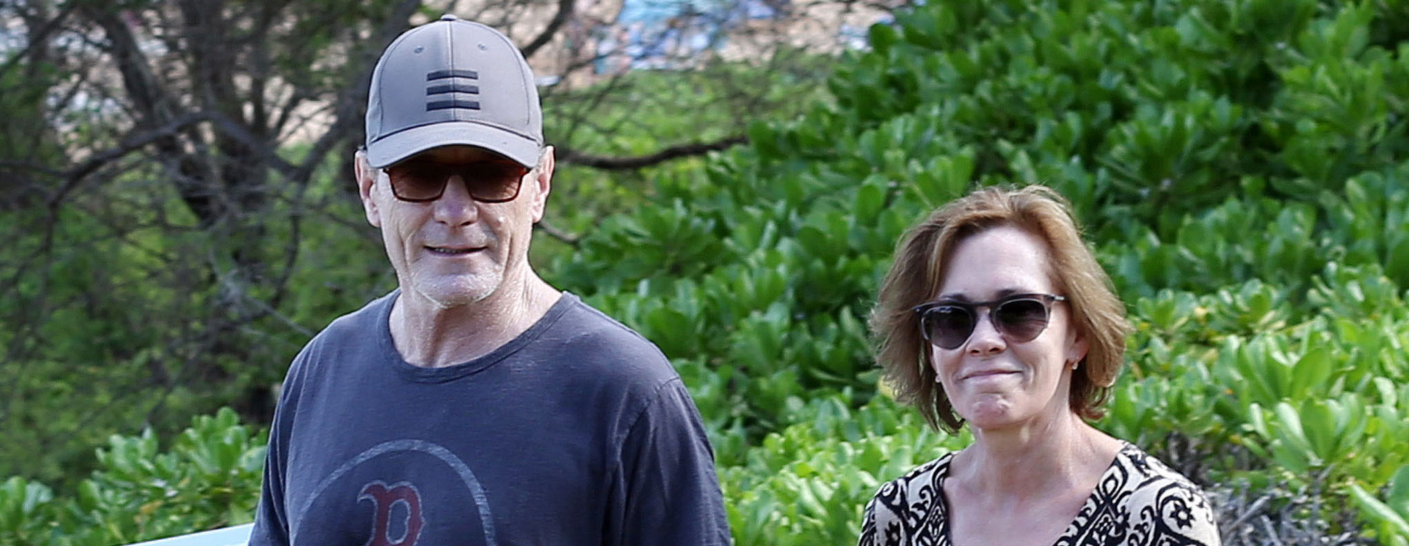 Bryan Cranston Goes Deep Undercover in New ‘The Infiltrator’ Trailer ...