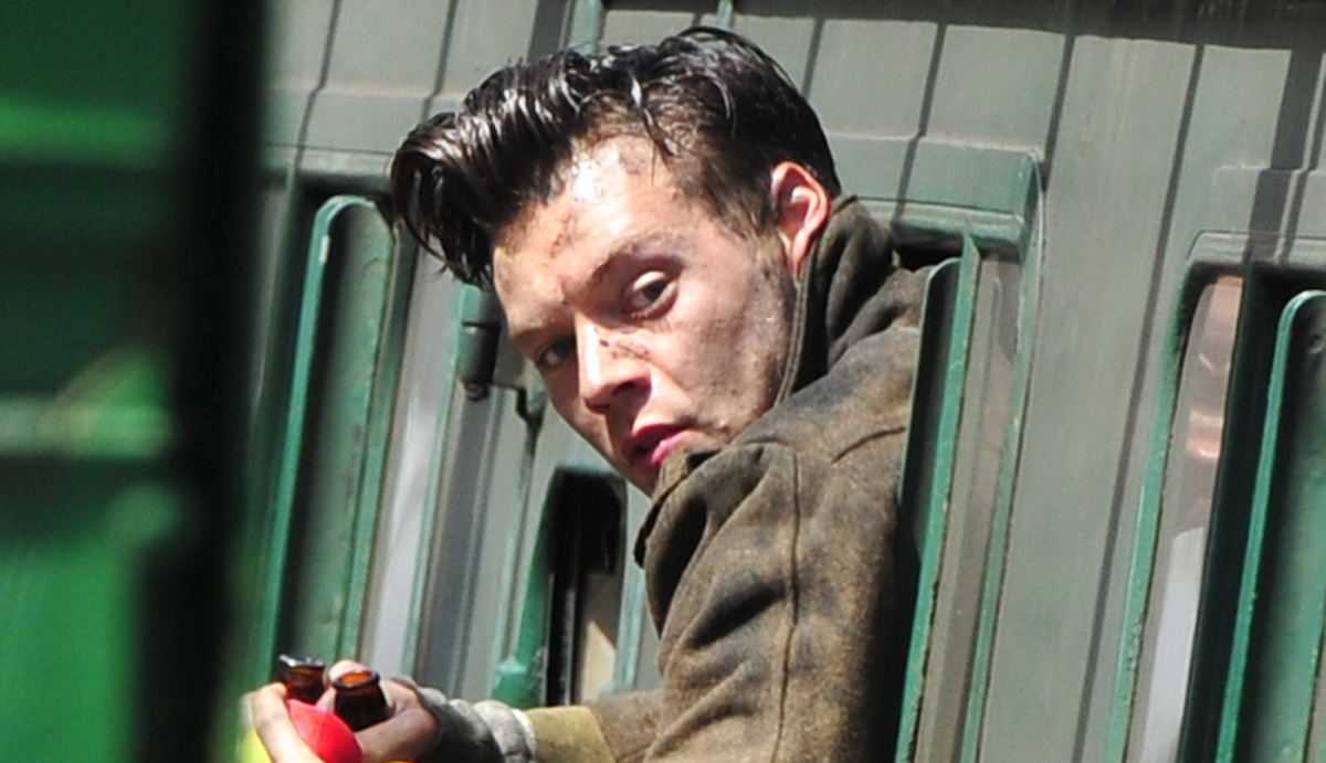 Harry Styles Hangs Out a Train Window for ‘Dunkirk’ | Harry Styles ...